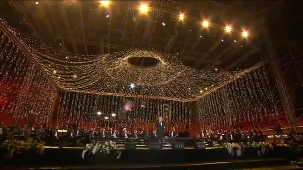 Svečani koncert najlepših narodnih pesama - RTS Planeta